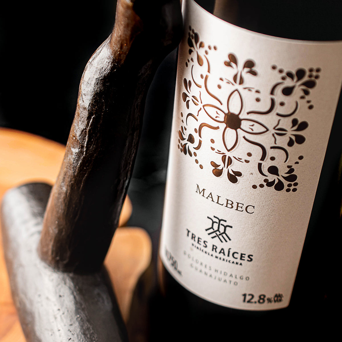 Vino TINTO MALBEC. Tres Raíces – Koven Spirits